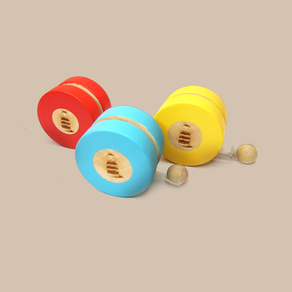 Wooden Yo-Yo Toy for Children and Kids, Red, Yellow And Blue Yo-Yo Toy ...